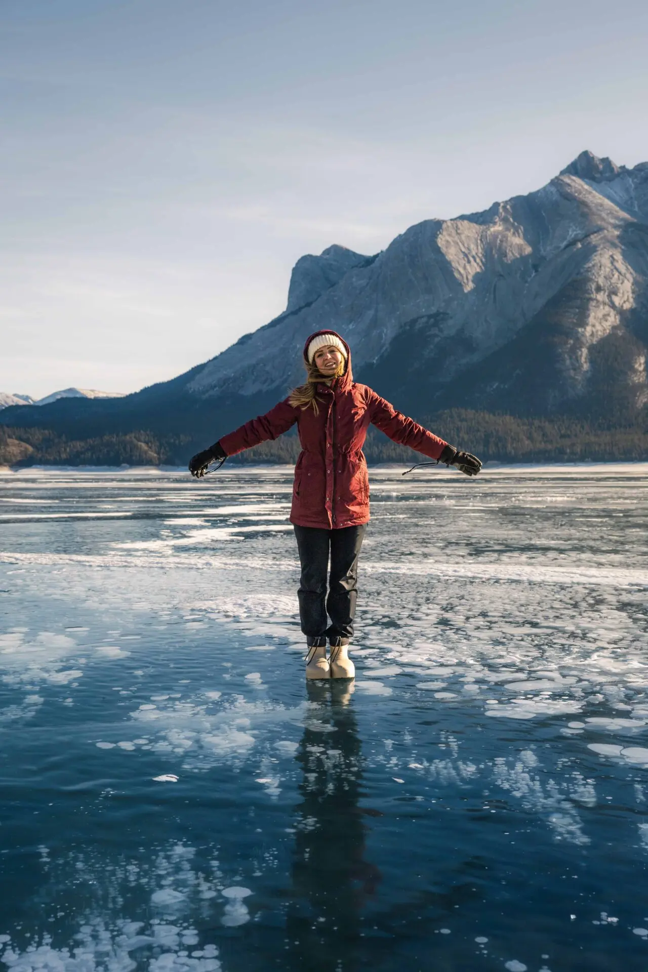 Abraham Lake Ice Bubbles in 2026: Best Spots & Safety Guide