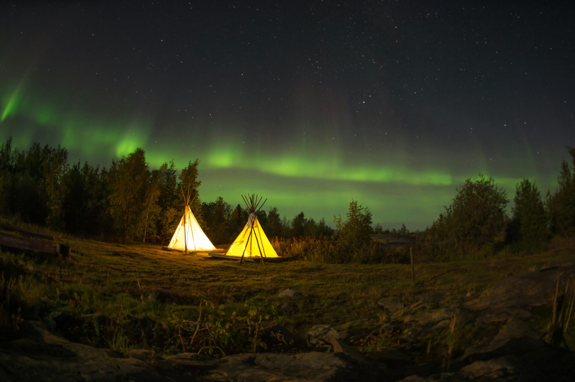 Yellowknife in Winter: A Guide to the Best Arctic Adventures